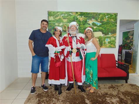 A Magia Do Natal Na Chegada Do Papai Noel Clube Caixeiral Campestre