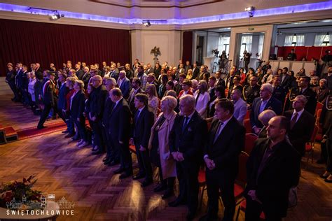 Pełna wzruszeń sesja Rady Miejskiej z okazji 75 lecia nadania praw