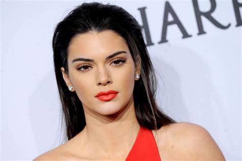 Kendall Jenner Zeigt Sich Komplett Nackt Auf Instagram Ist Das Nicht