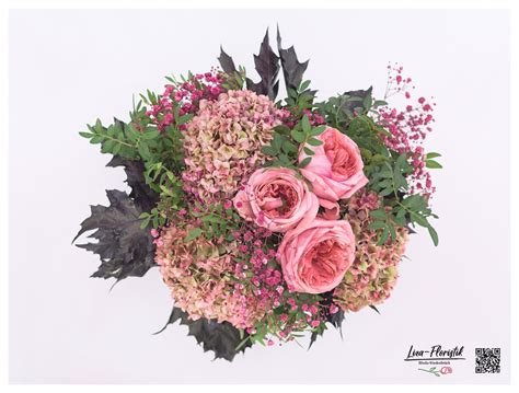 Blumenstrauß mit Ecuador Rosen und Hortensien