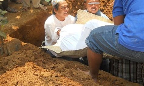 Kisah Nyata Yang Terjadi Pada Sebuah Jenazah Yang Hendak Di Kebumikan