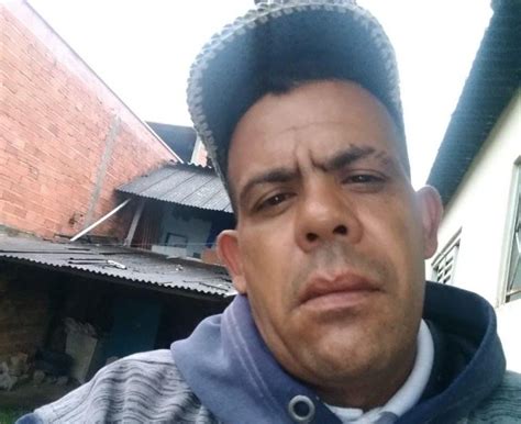 Mãe procura por filho desaparecido há dez dias