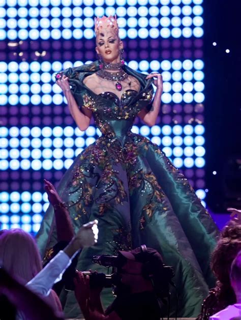 Violet Chachki Rupaul S Drag Race Wiki Fandom Drag Queen Outfits