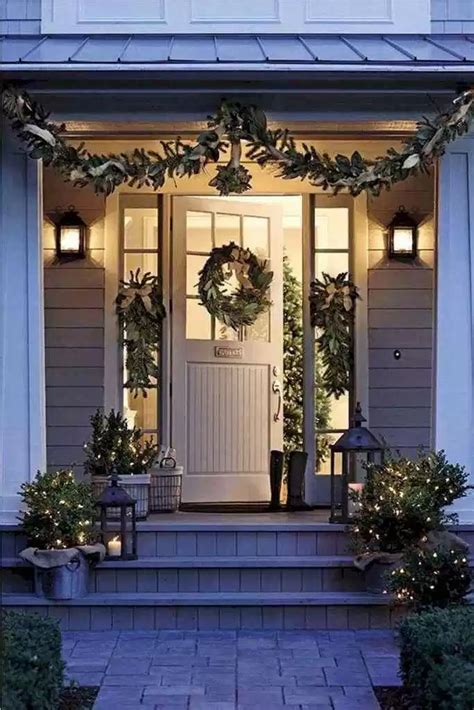 30 Outdoor Christmas Decorations For Front Porch