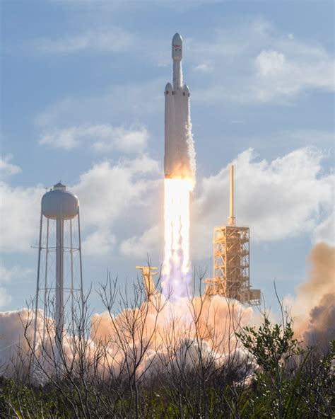 Photos Document The Falcon Heavy Rocket Launch From High Up And Up Close