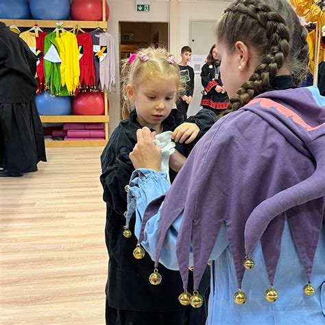 Fasnacht Startet An Dreik Nig H Sabstauben Und Narrenbaum Setzen Swr
