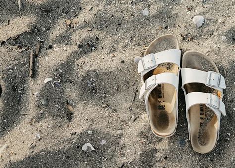 Comment Nettoyer Des Birkenstock Qui Sentent Mauvais Avec Ces