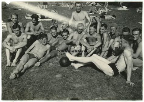 ORIG FOTO A R 5 Soldaten Beim Baden In LUDWIGSBURG Hoheneck 1932 Halb