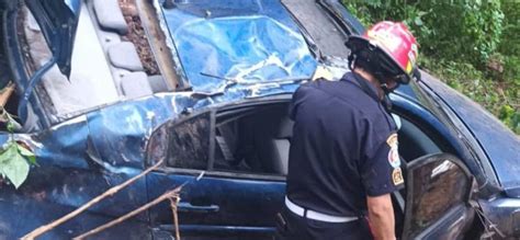 Vehículo cae a barranco en ruta Interamericana