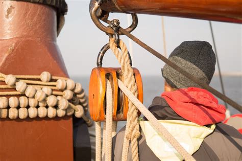 Cuáles son los tipos de nudos marineros Alquiler de Barcos en la