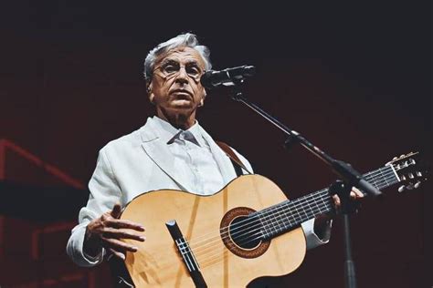 Caetano Veloso Celebra Anos Em Live Maria Beth Nea