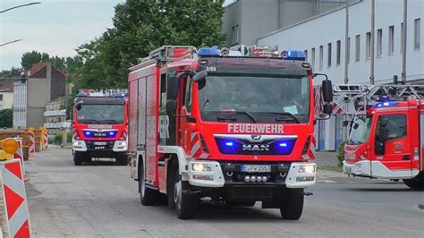 Löschzug Feuerwehr Essen zu Einsatzfahrt von der Feuerwache 1 YouTube