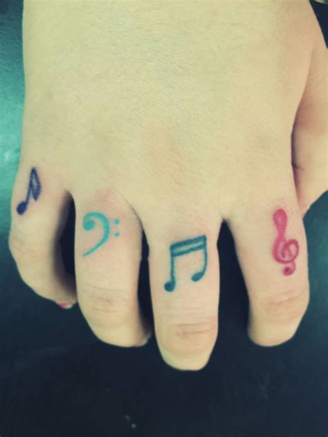Distintos Y Originales Tatuajes Con Notas Musicales