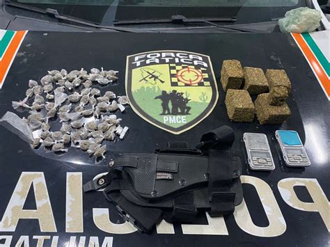 Pol Cia Militar Do Cear Apreende Quase Kg De Drogas Na Praia Do