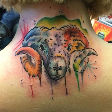 Tatouage Signe Bélier 70 meilleurs idées pour hommes et femmes