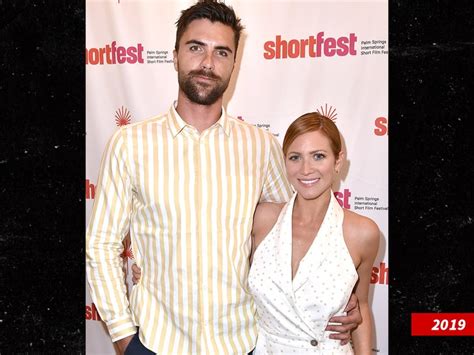 Brittany Snow S Divorce From Tyler Stanaland Finalized Internewscast