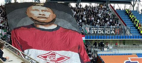 Kibice Legii Pokazali Transparent Z Putinem Nawet Fani Lecha Bili