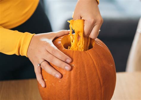 Cómo hacer y decorar una calabaza de Halloween de forma fácil