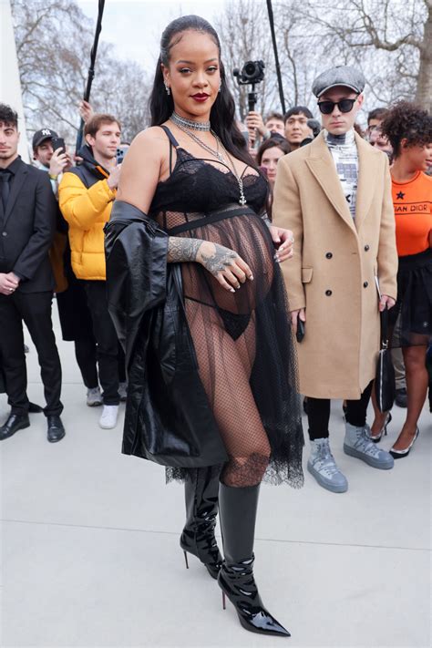 Rihanna en la París Fashion Week Los vestidos transparentes más