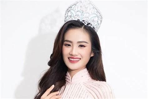 Hoa hậu Ý Nhi phát ngôn nhận bản thân nổi tiếng như những nhân vật