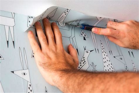 Como pegar Papel Tapiz fácilmente en 6 pasos