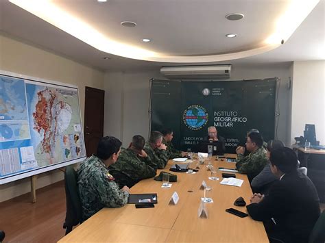 Visita Ministro de Defensa Nacional al IGM Instituto Geográfico Militar