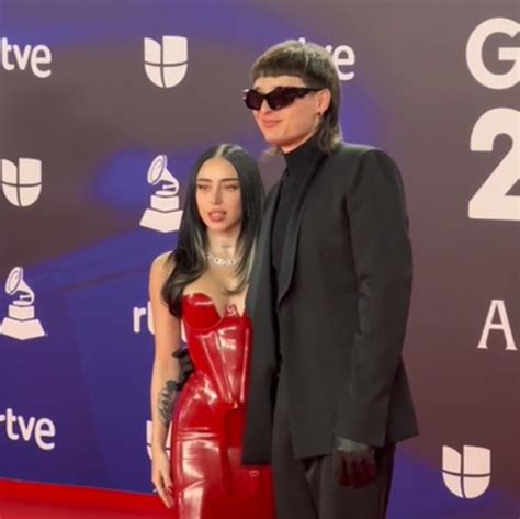 Peso Pluma está engañando a Nicki Nicole Aseguran que quiere