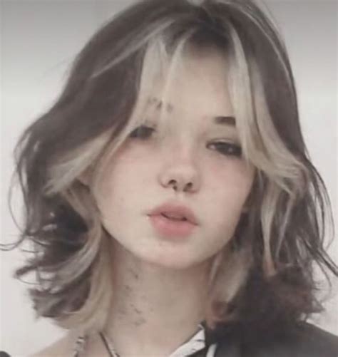 Short Dyed Hair Short Grunge Hair Hair Stylies Dye My Hair Medium