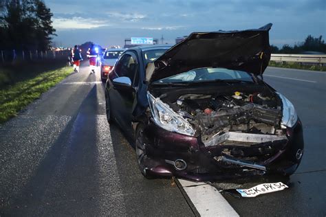 Schwerer Unfall auf der A7 bei Neumünster Drei Menschen verletzt