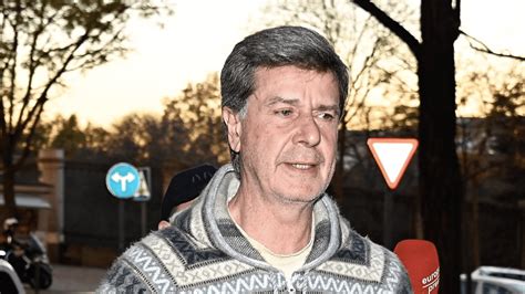 Cayetano Martínez de Irujo visita el hogar de Genoveva Casanova