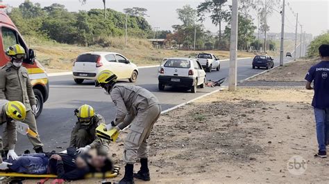 Motorista Dorme No Volante E Atropela Dois Ciclistas A Caminho Do