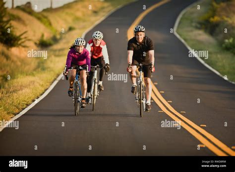 Rad Fahrer Senioren Fotos Und Bildmaterial In Hoher Auflösung Alamy