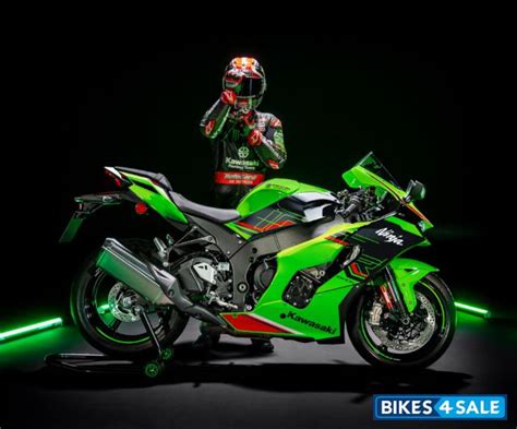 Kawasaki Ninja Zx R Bs Price Specs Mileage Colours Photos