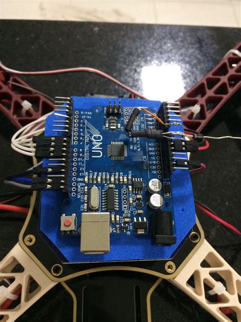 A Gran Escala Destello Polinizar Montar Drone Arduino Analog A Carpeta