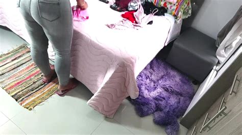 Mi Hermanastra Culona Me Descubre Espiandola En Tanga Sister Porn