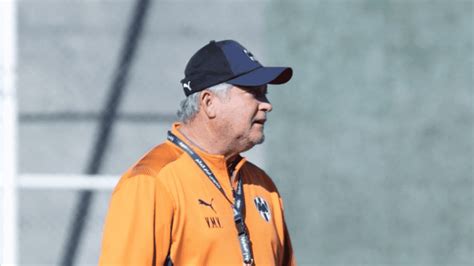 Vucetich Lo Pierde Figura Deja Rayados De Monterrey Por Un Gigante Del