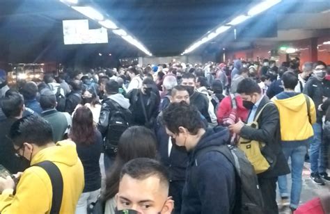 Regreso a clases Transportes de apoyo en Línea 1 del Metro CDMX operan