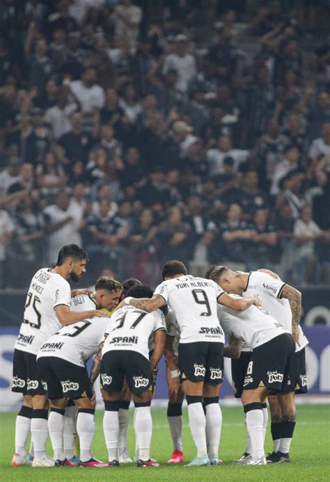 Veja fotos da vitória do Corinthians sobre o Água Santa Gazeta Esportiva