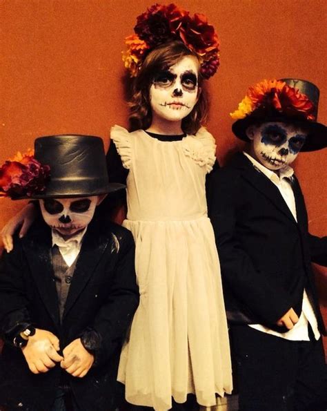 Cómo hacer un disfraz casero de calavera mexicana o Catrina del Día de