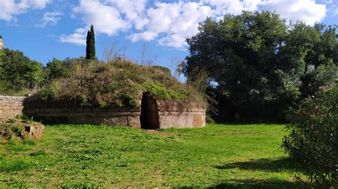 La necrópolis etrusca de Cerveteri y Tarquinia Italia it