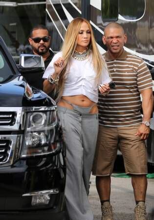 PHOTOS Jennifer Lopez En String Apparent Son Look IMPROBABLE Pour Le