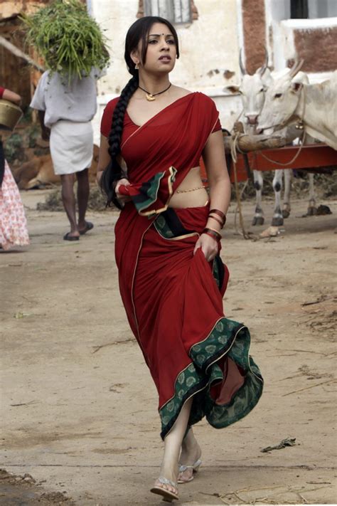 Richa Gangopadhyay Hot Navel Show Photos Cine Wallet