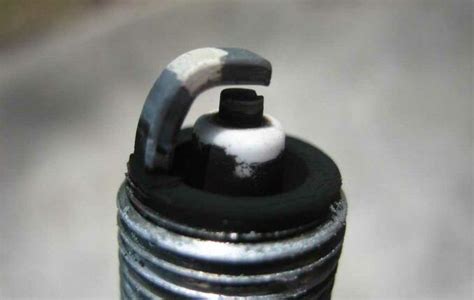 Symptoms Of A Loose Spark Plug