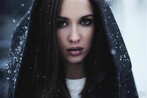 HD Wallpaper Brunette Women Model Portrait Looking At Viewer