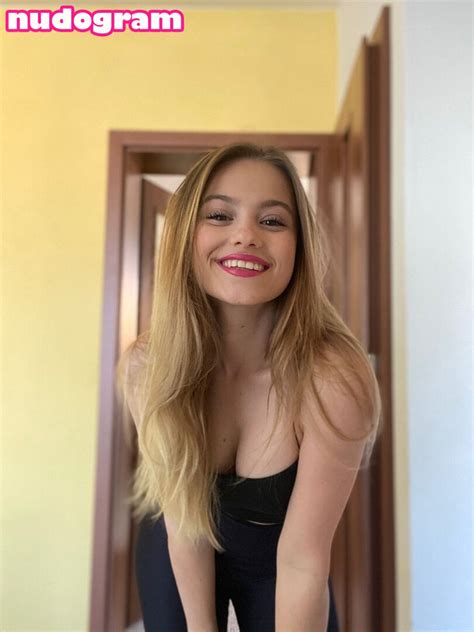 Martina Me Martiina Missmartina Nude Leaks Onlyfans Photo