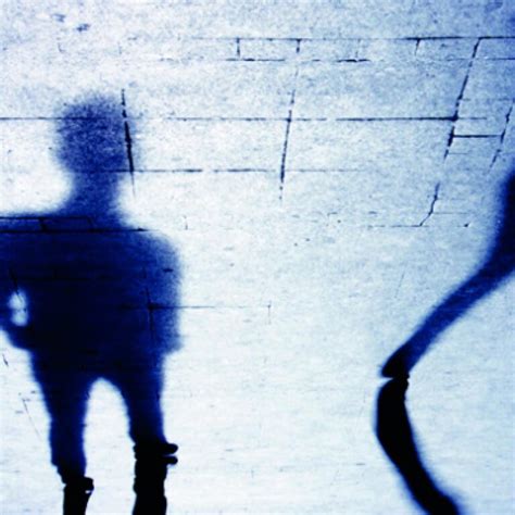 Descubre El Significado De So Ar Con Una Sombra Negra