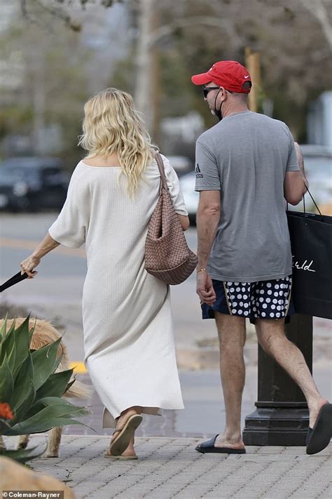 Pamela Anderson ndahet nga burri i saj i pestë Dan Hayhurst vetëm 13