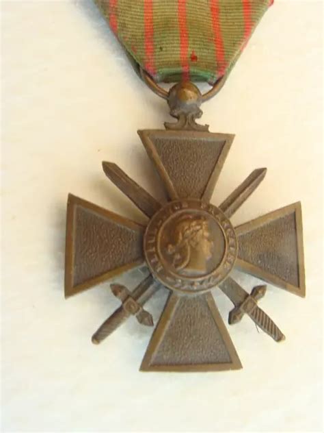 ANCIENNE MEDAILLE MILITAIRE Croix De Guerre Une Etoile 1914 1917 EUR 8