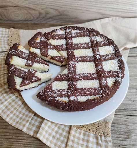 Crostata Al Cioccolato Ripiena Di Cocco E Ricotta Lisa In Cucina