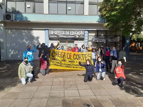 Dia Nacional de Luta na Educação Pública é marcado por atos simbólicos
